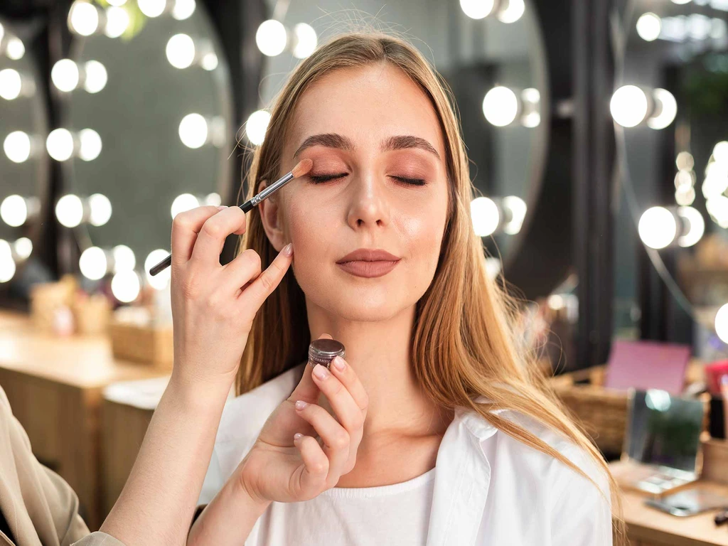 Jasa MUA Semarang – Rekomendasi 7 Makeup Artist Profesional